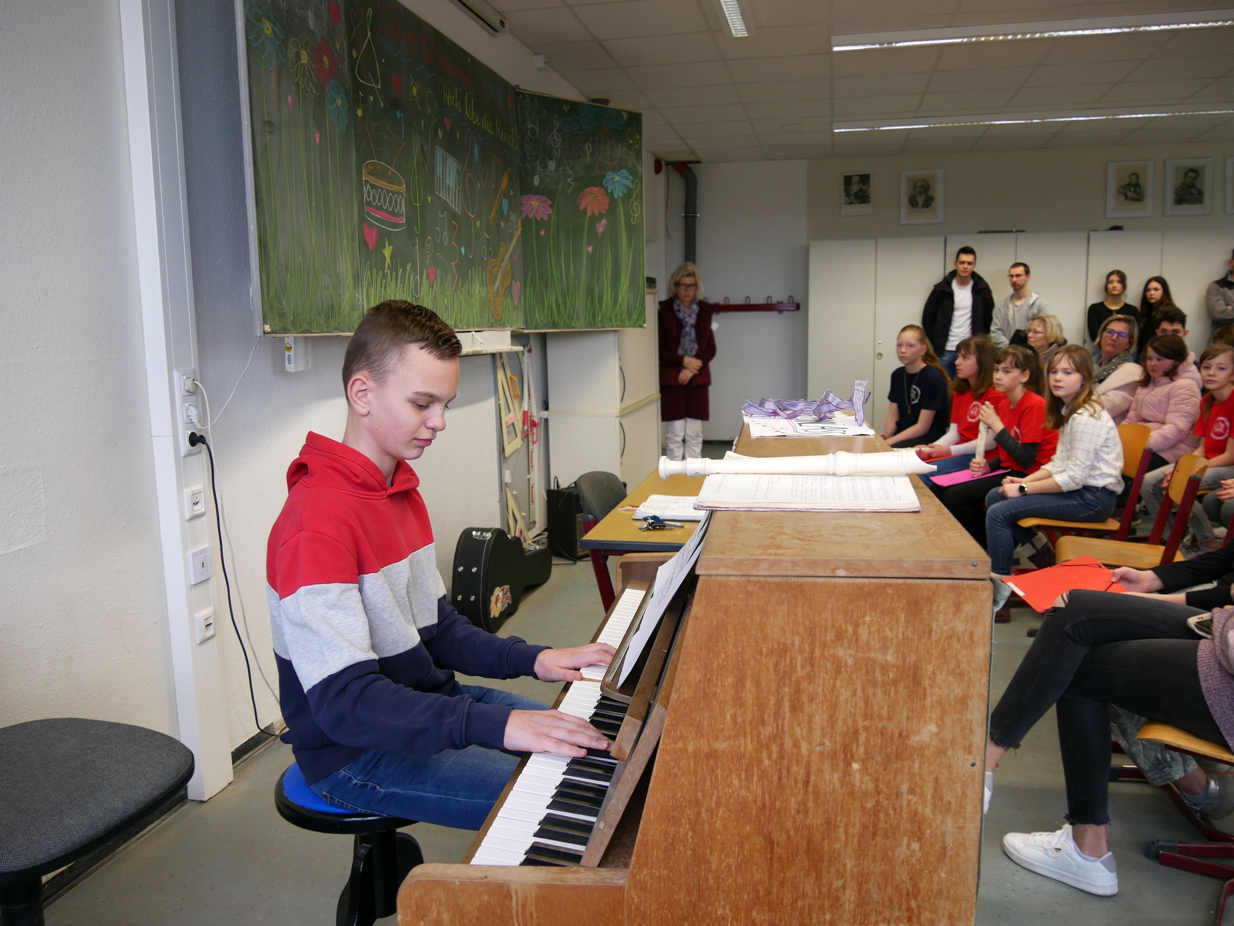 offene-t-ren-am-lyonel-feininger-gymnasium-2020